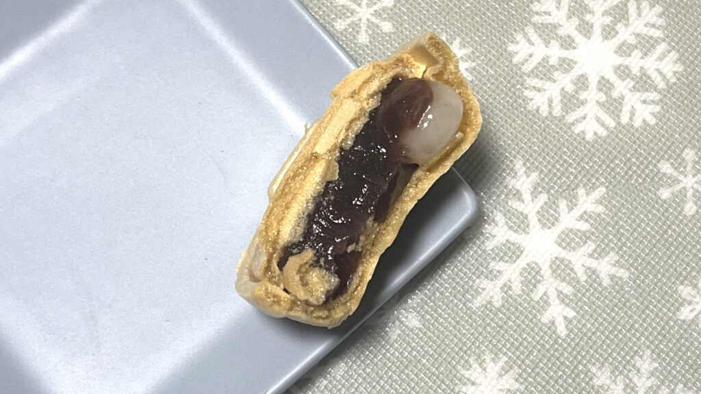 Hito-Tsu Nabe Koshian: A Unique Monaka from Rokkatei | Hokkaido ...